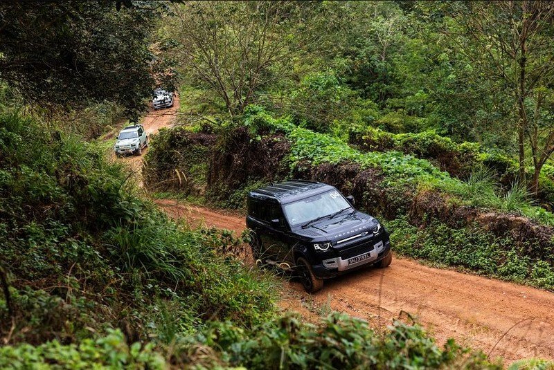 Land Rover Defender's 75th Limited Edition: The Ultimate Off-Road ...